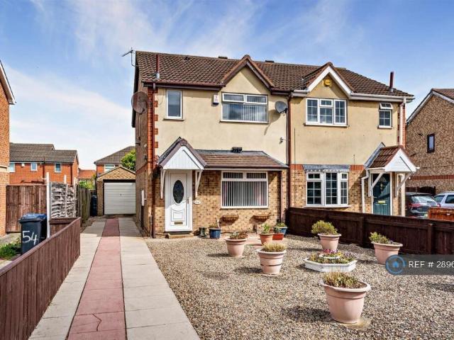 3 bedroom semi detached house to rent