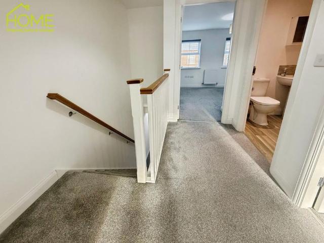 3 bedroom semi detached house to rent