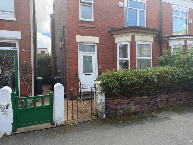 3 bedroom semi detached house to rent