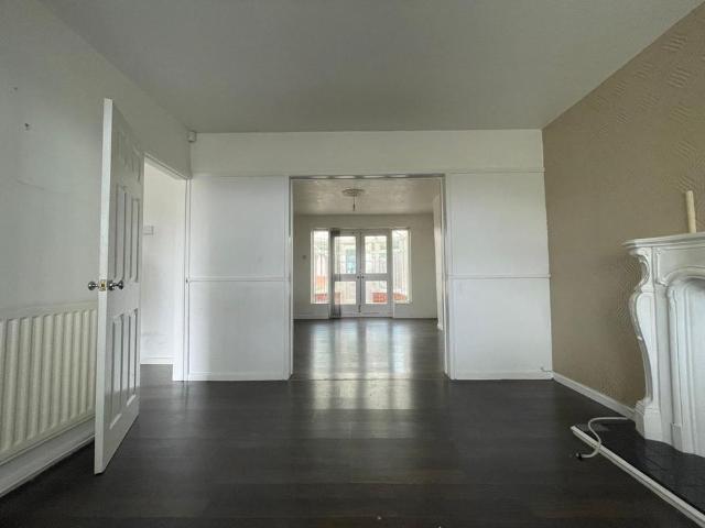 3 bedroom semi detached house to rent