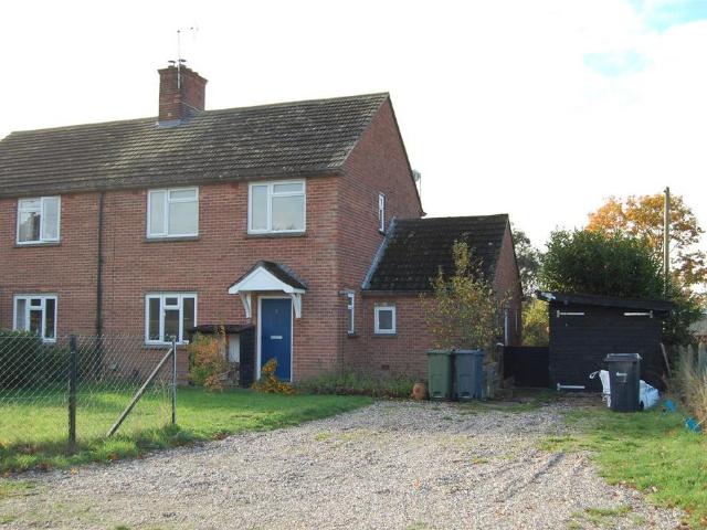 3 bedroom semi detached house to rent