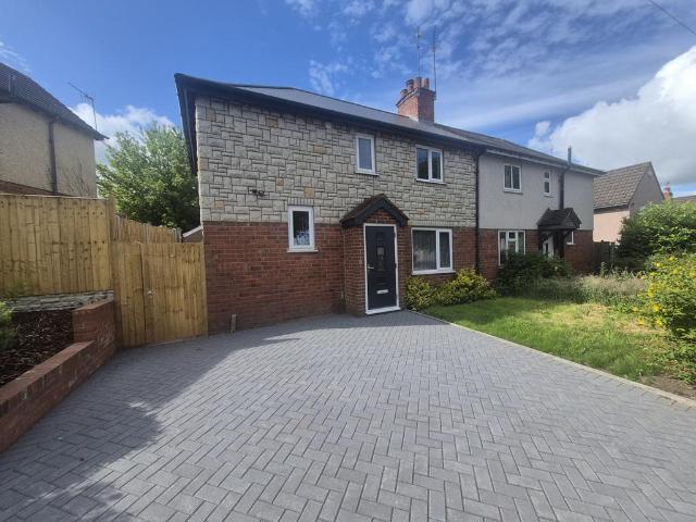 3 bedroom semi detached house to rent