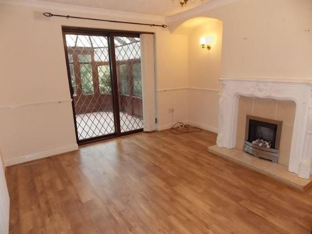 3 bedroom semi detached house to rent