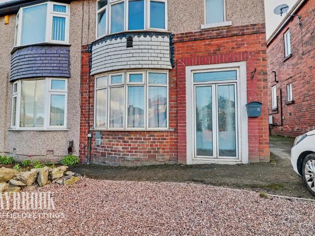 3 bedroom semi detached house to rent