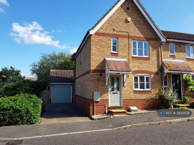 3 bedroom semi detached house to rent