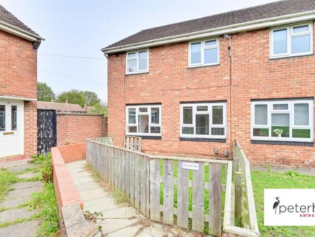 3 bedroom semi detached house to rent
