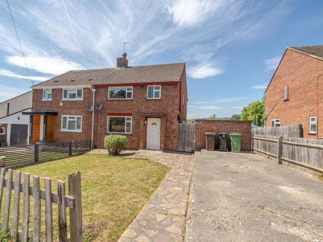 3 bedroom semi detached house to rent