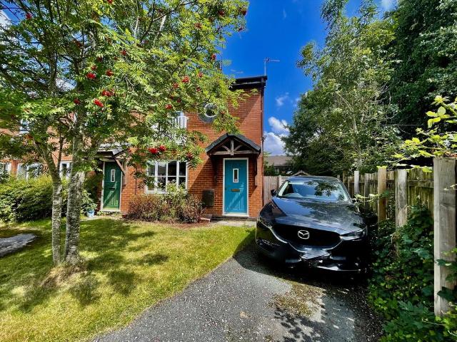 3 bedroom semi detached house to rent