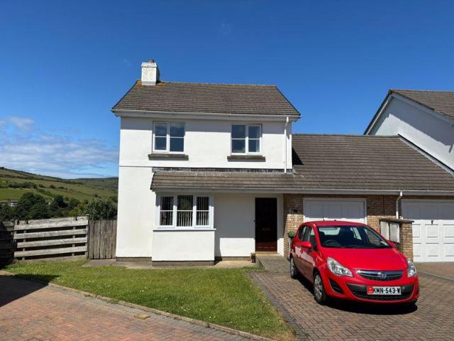 3 bedroom semi detached house to rent