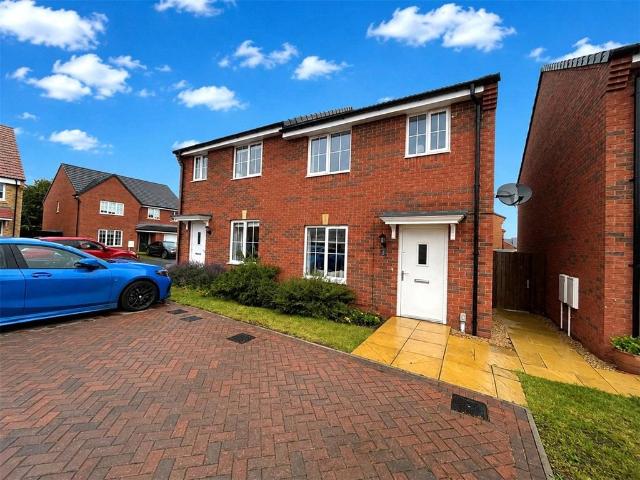 3 bedroom semi detached house to rent
