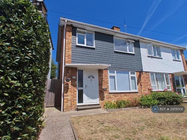 3 bedroom semi detached house to rent