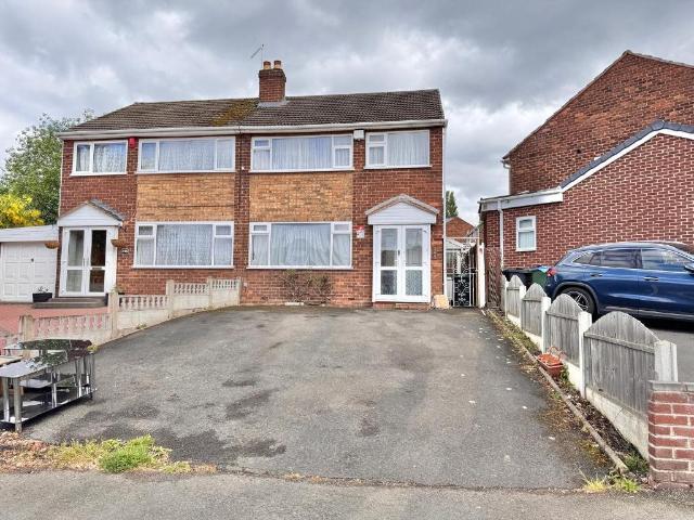 3 bedroom semi detached house to rent