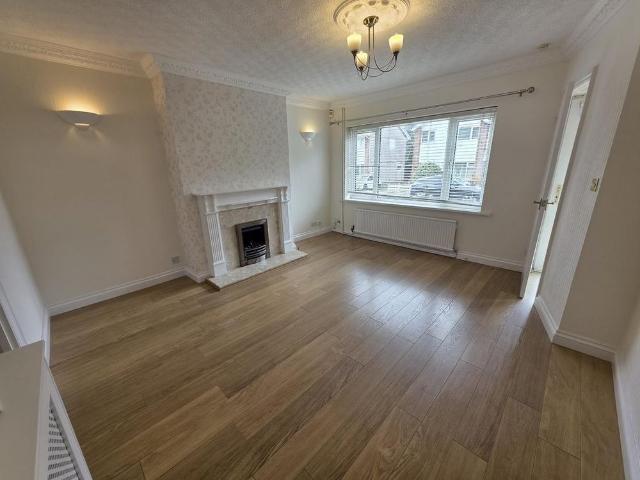 3 bedroom semi detached house to rent