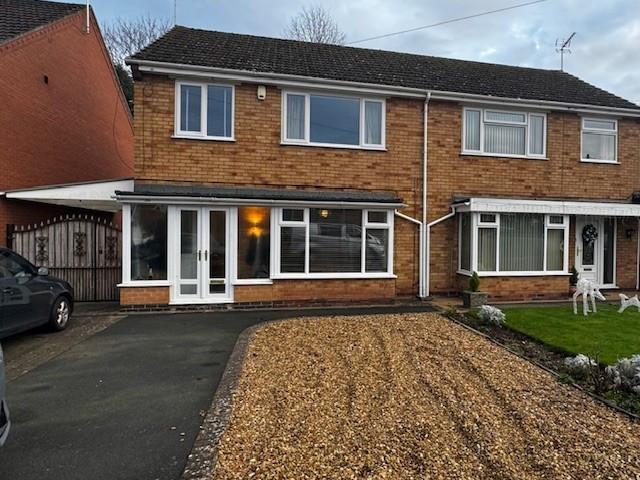 3 bedroom semi detached house to rent