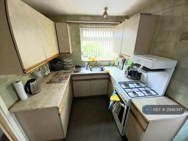 3 bedroom semi detached house to rent