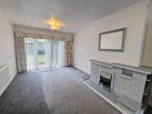 3 bedroom semi detached house to rent