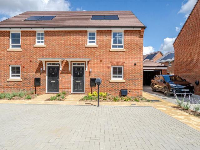 3 bedroom semi detached house to rent