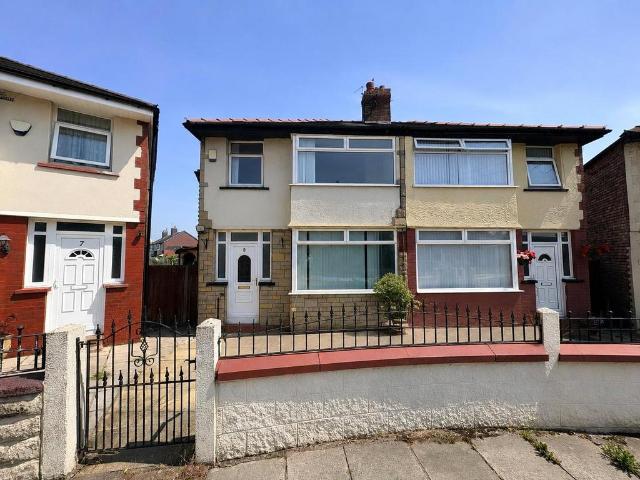3 bedroom semi detached house to rent