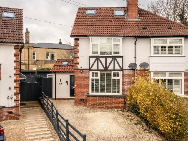 3 bedroom semi detached house to rent