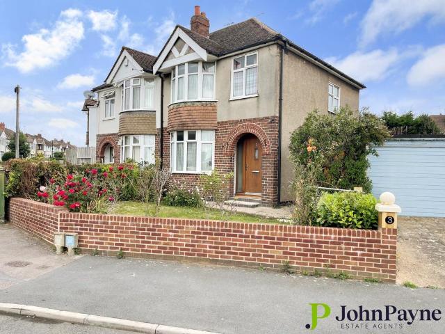 3 bedroom semi detached house to rent