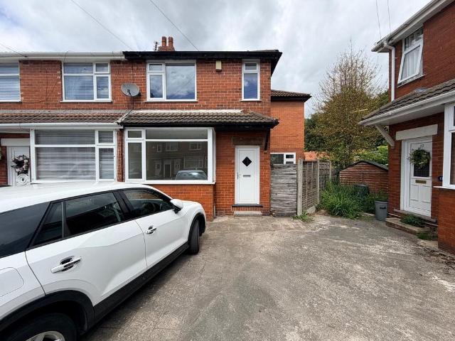 3 bedroom semi detached house to rent