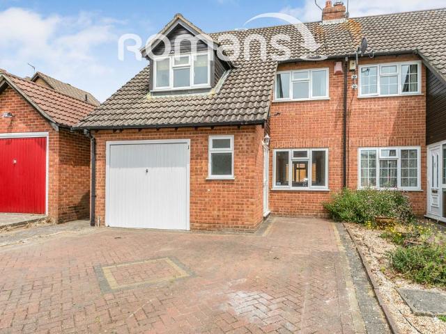3 bedroom semi detached house to rent
