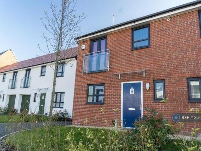3 bedroom semi detached house to rent