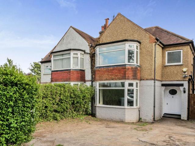 3 bedroom semi detached house to rent