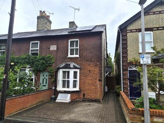 3 bedroom semi detached house to rent