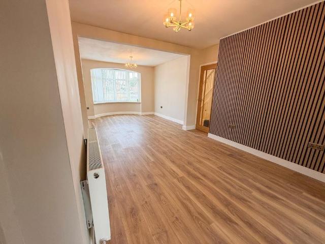 3 bedroom semi detached house to rent