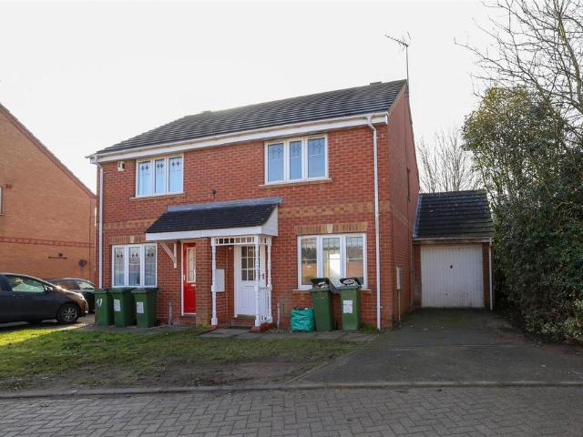 3 bedroom semi detached house to rent