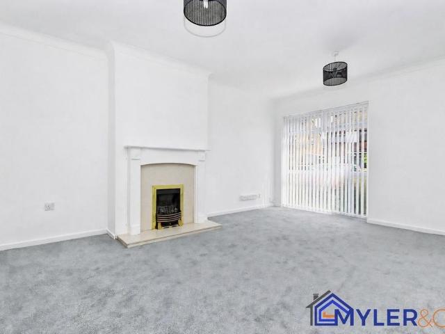 3 bedroom semi detached house to rent