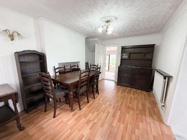 3 bedroom semi detached house to rent
