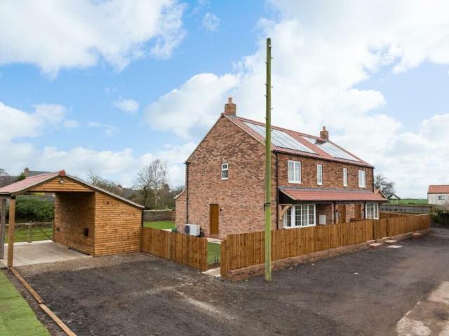 3 bedroom semi detached house to rent