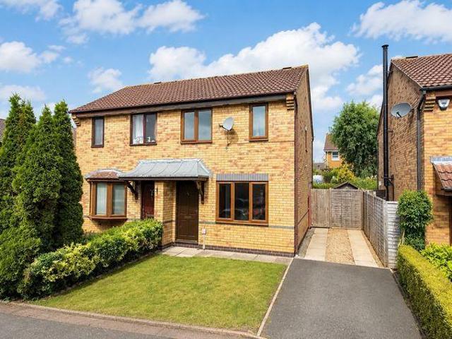 3 bedroom semi detached house to rent