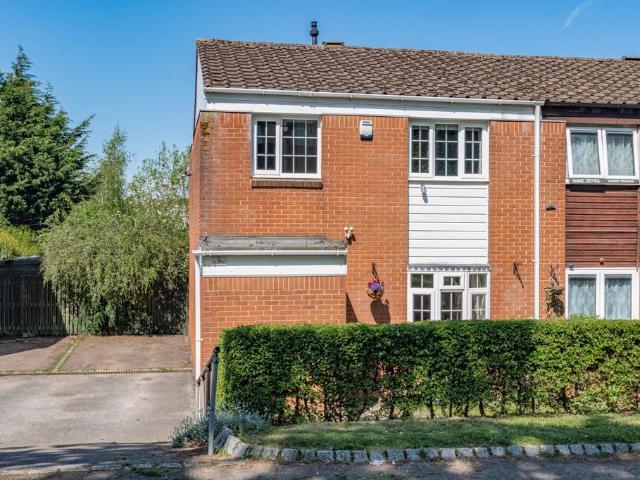 3 bedroom semi detached house to rent