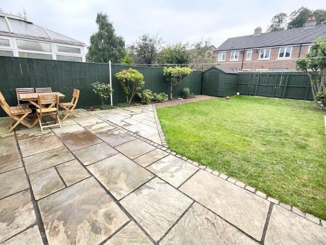 3 bedroom semi detached house to rent