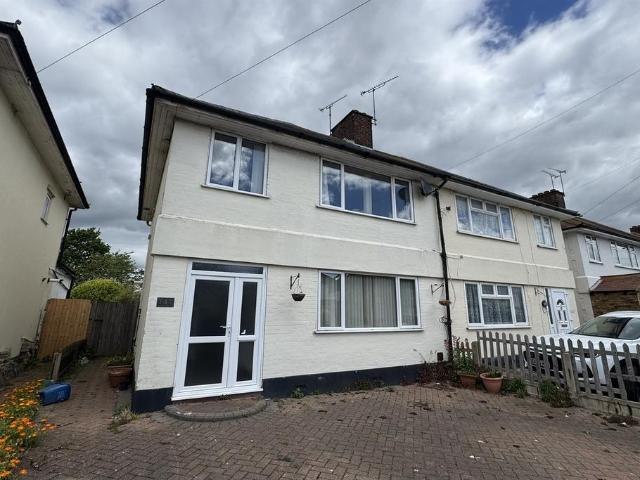 3 bedroom semi detached house to rent