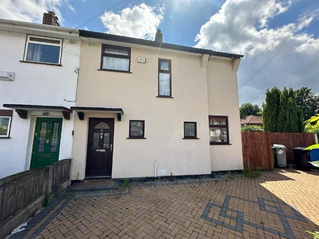 3 bedroom semi detached house to rent