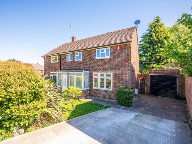 3 bedroom semi detached house to rent