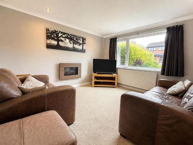 3 bedroom semi detached house to rent