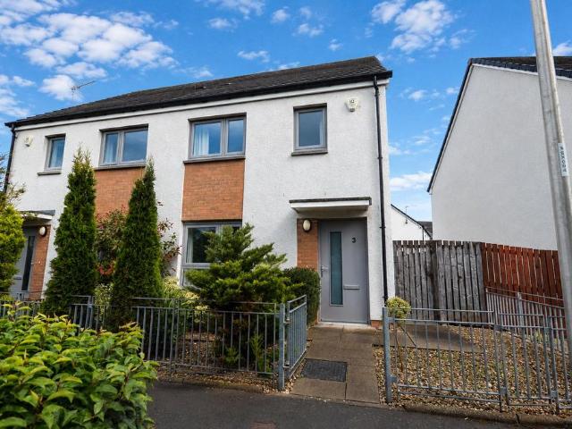 3 bedroom semi detached house to rent