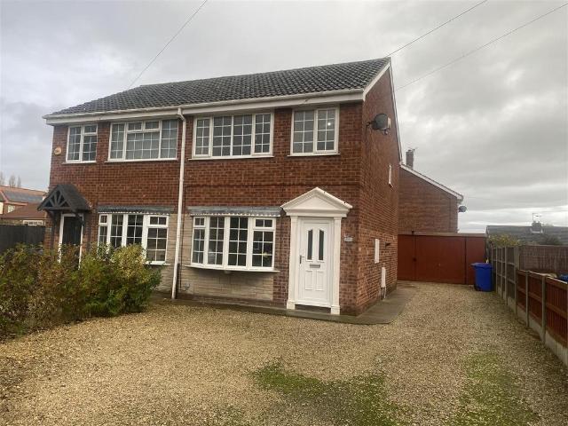 3 bedroom semi detached house to rent