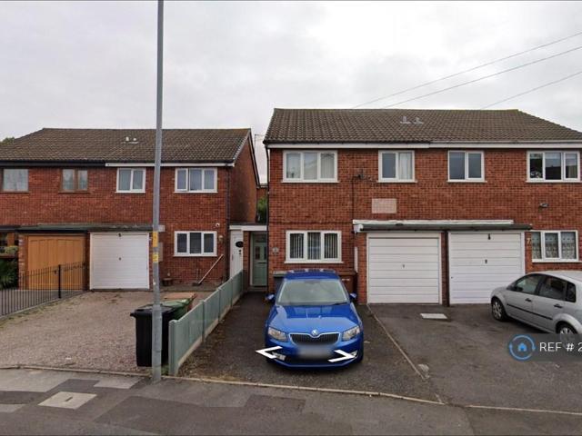 3 bedroom semi detached house to rent