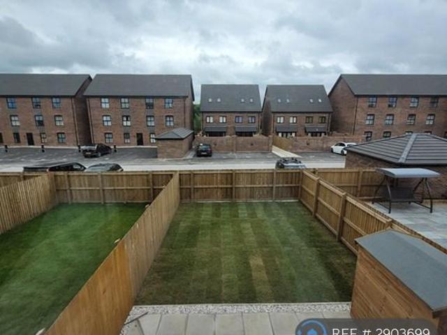 3 bedroom semi detached house to rent