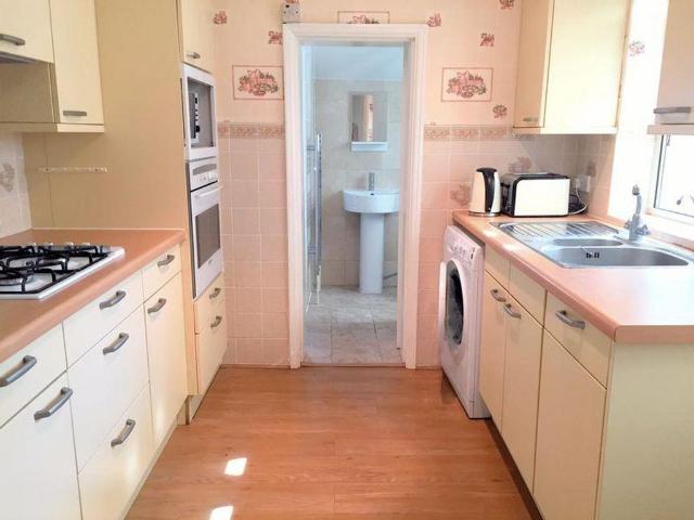 3 bedroom semi detached house to rent