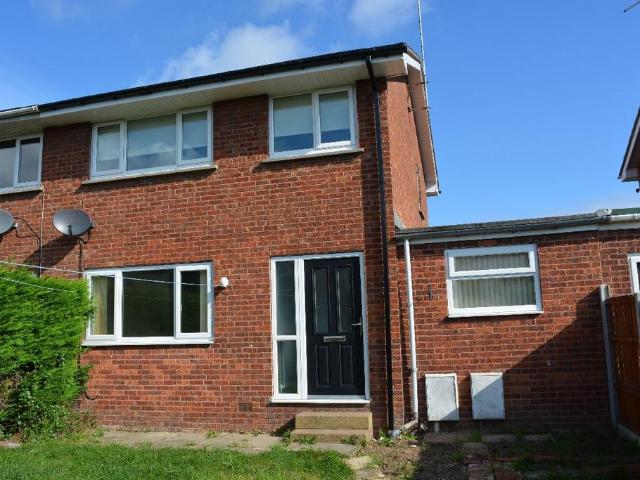 3 bedroom semi detached house to rent