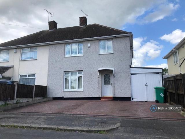 3 bedroom semi detached house to rent
