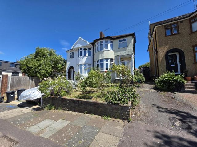 3 bedroom semi detached house to rent