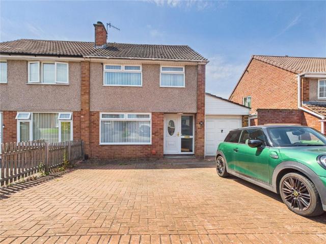 3 bedroom semi detached house to rent